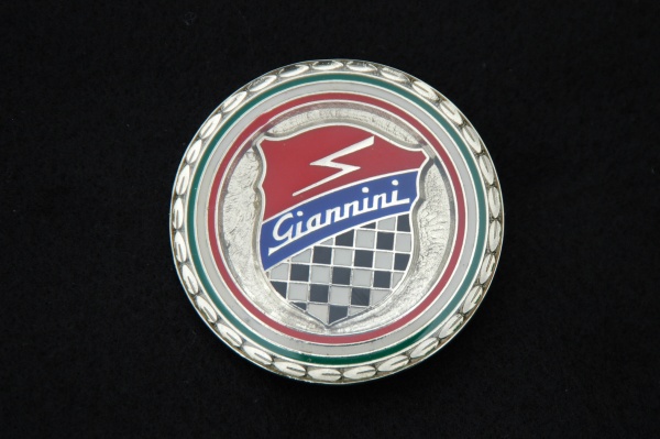 Giannini enamel emblem, Ø 55 mm. rond.