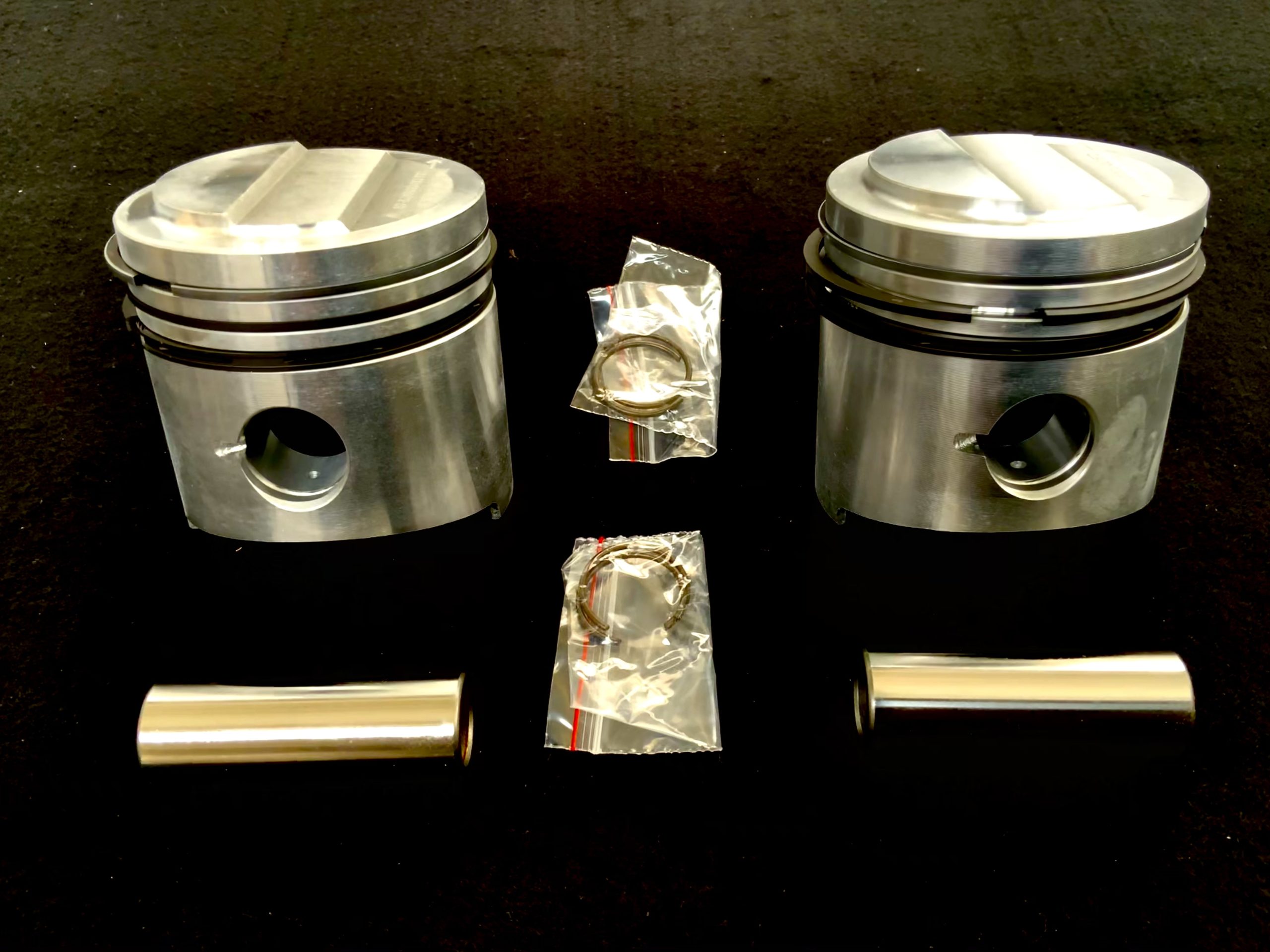 Pistons cast alloy Fiat 500 F L 540 cc. high compression Ø 70 mm . std ...